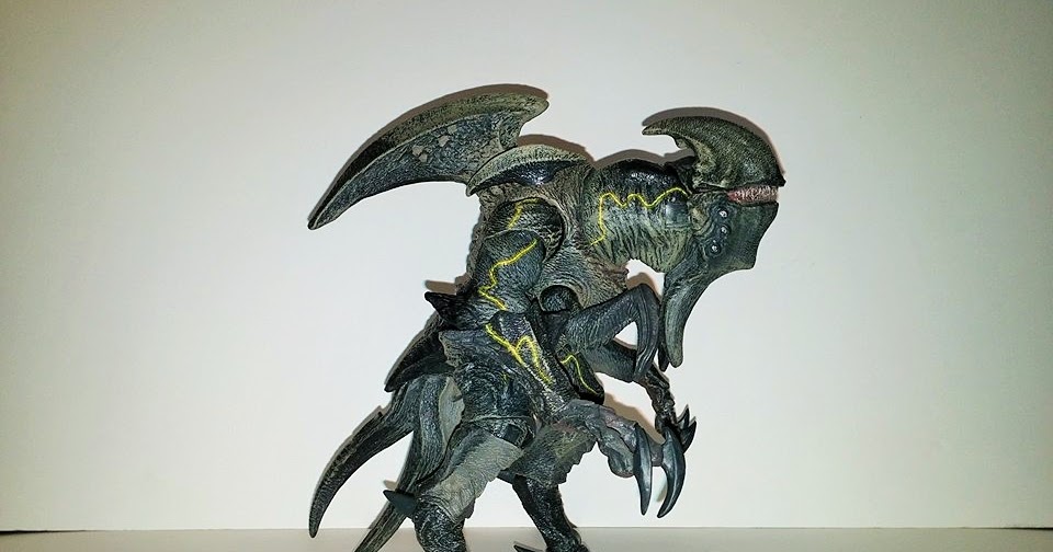 The Gryphon's Lair : NECA MUTAVORE - Figure Review