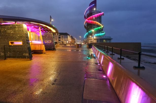 Redcar, North Yorkshire, UK.: Big switch-on for multi-coloured Redcar ...