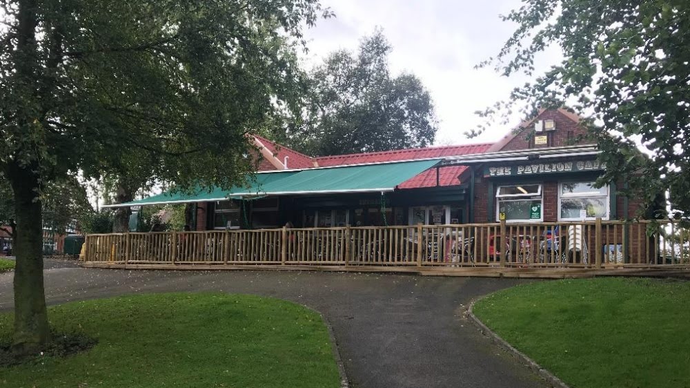 One Man and his Camera.: Chadderton Hall Park, 26.9.2019.