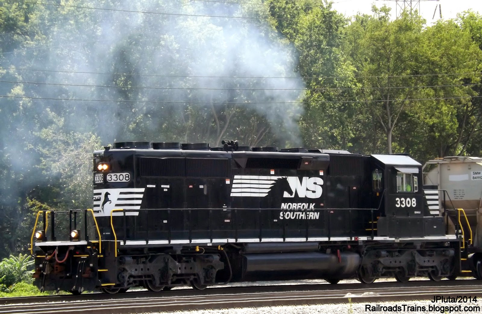 RAILROAD Freight Train Locomotive Engine EMD GE Boxcar BNSF,CSX,FEC ...