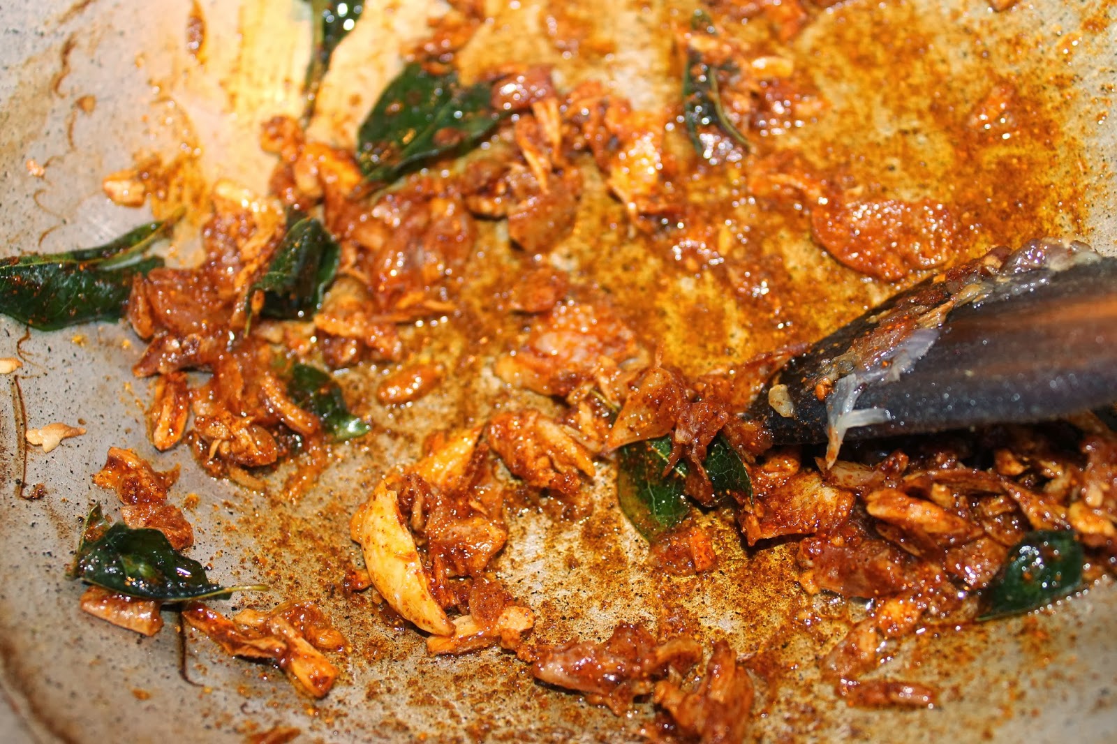 My Kitchen Treasure: Achinga payar mezhukupuratti / Long String Beans ...