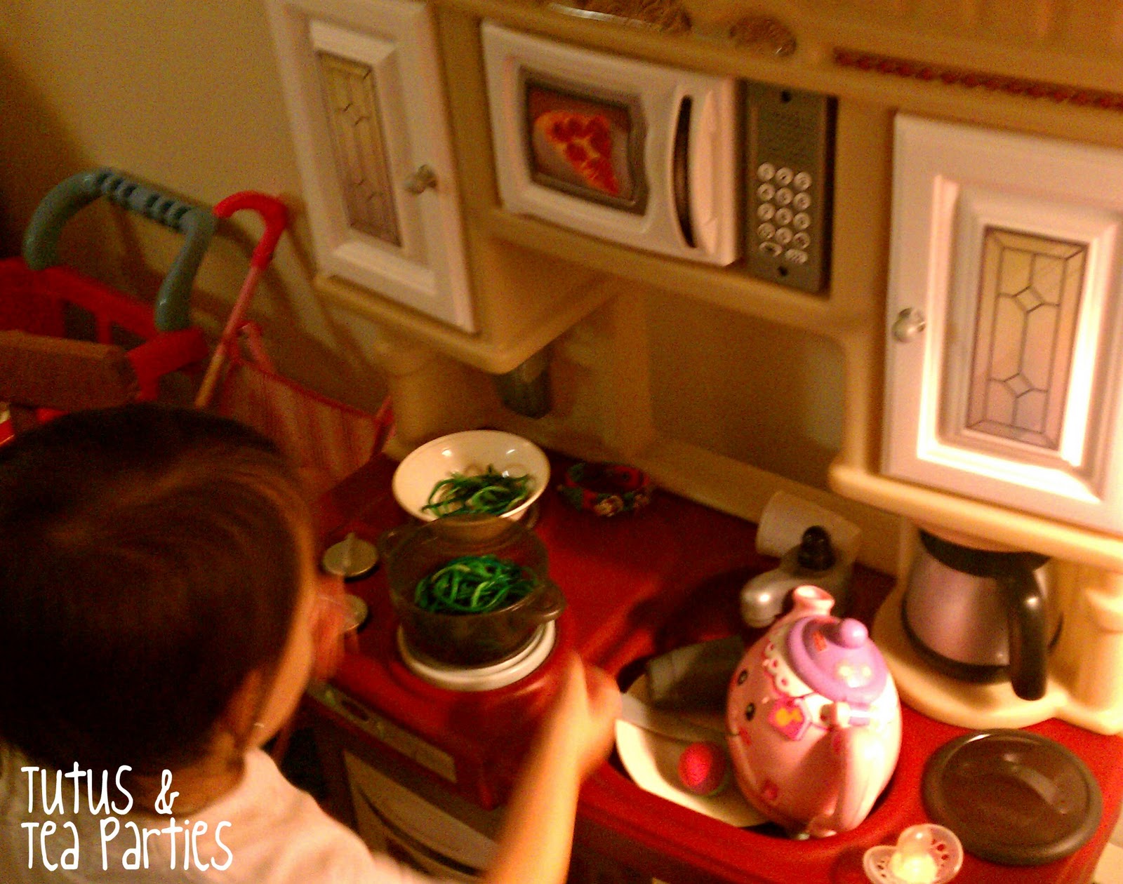 EtsyKids: Toddler Sensory Activity: Colored Spaghetti