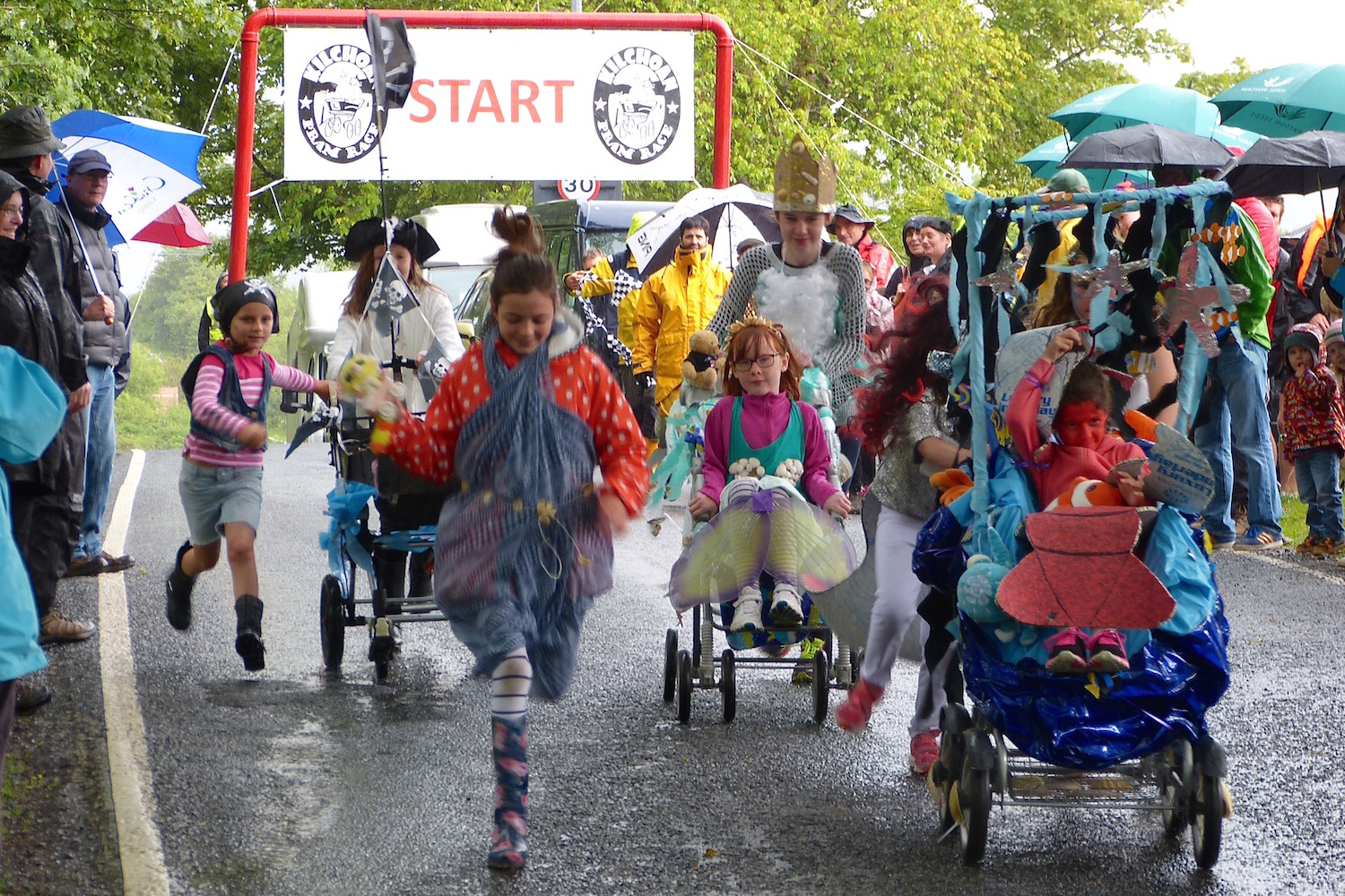 A Kilchoan Diary: Pram Race - An Appeal for Wheels