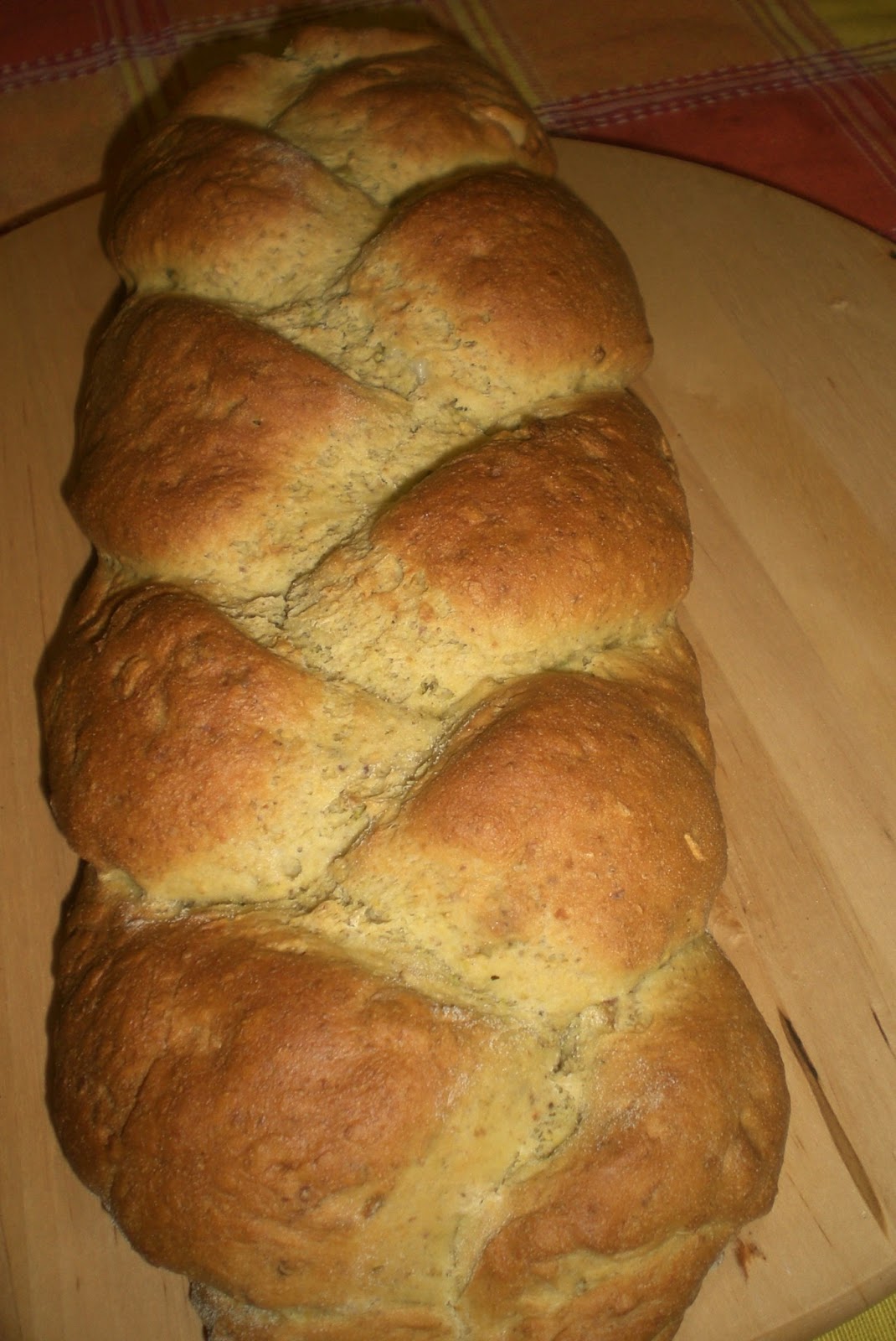 Treccia di pane ai pistacchi. Mi piace impastare. | Curry & Caramello
