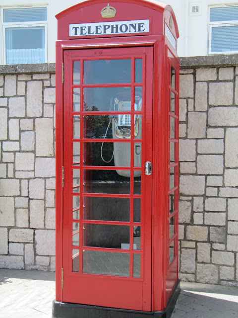 Celtibético: La cabina telefónica