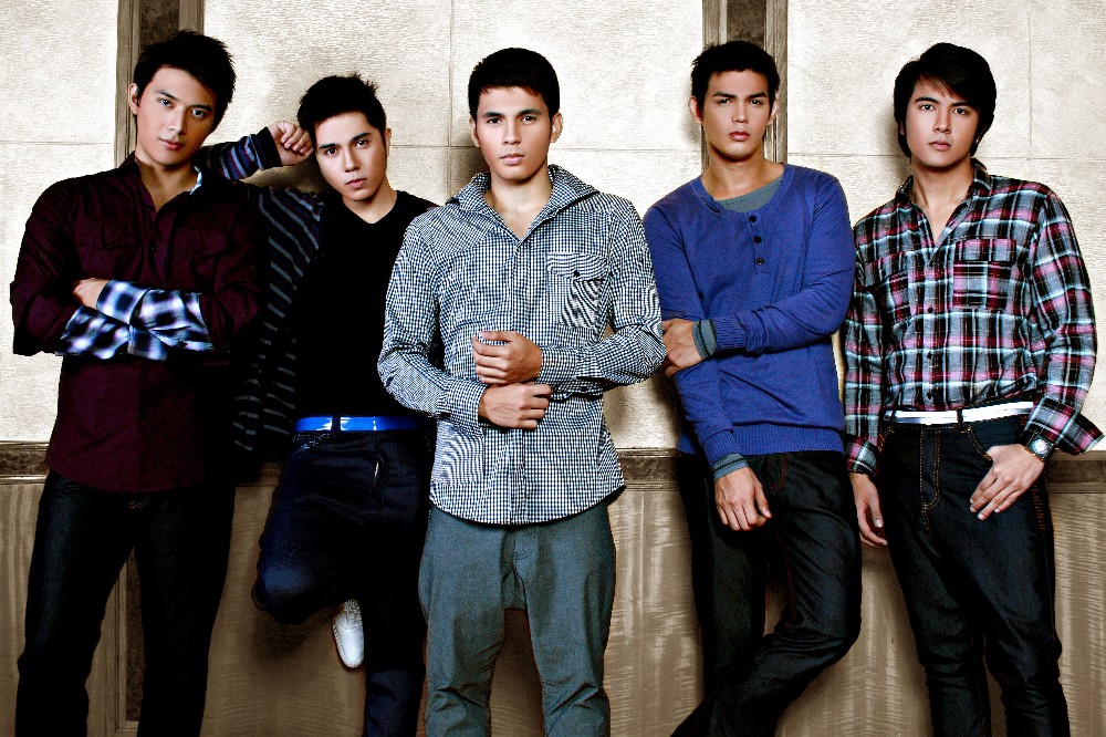 Project NaNiVoN: THE STARSTRUCK BOYS