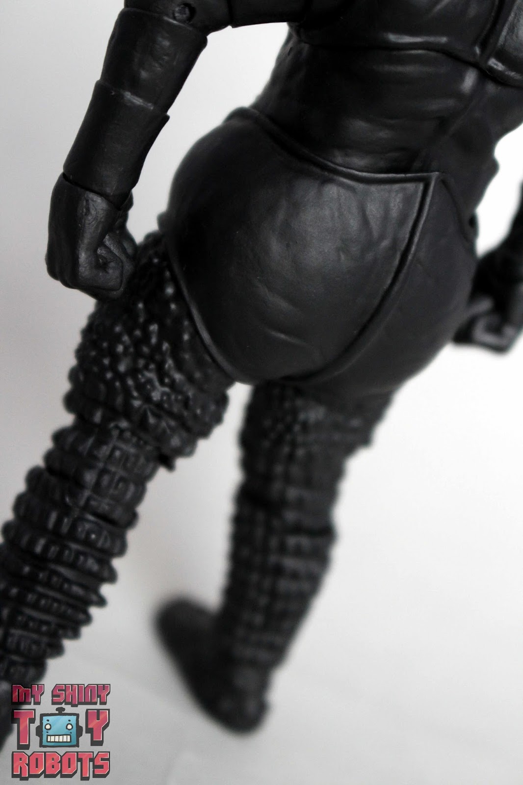 My Shiny Toy Robots: Toybox REVIEW: S.H. Figuarts Alien Mefilas