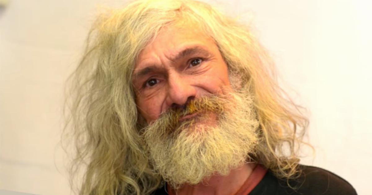 ESTE MENDIGO FOI A UM CABELEIREIRO PARA DAR UM “TRATO NO VISUAL ...