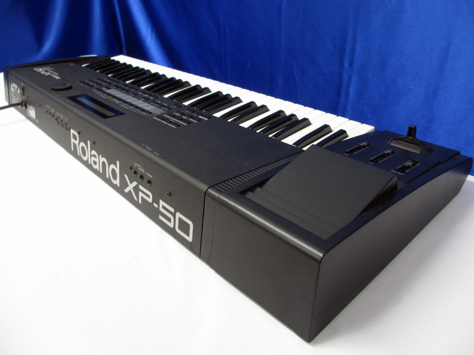 MATRIXSYNTH-B: ROLAND XP-50 Workstation Synthesizer