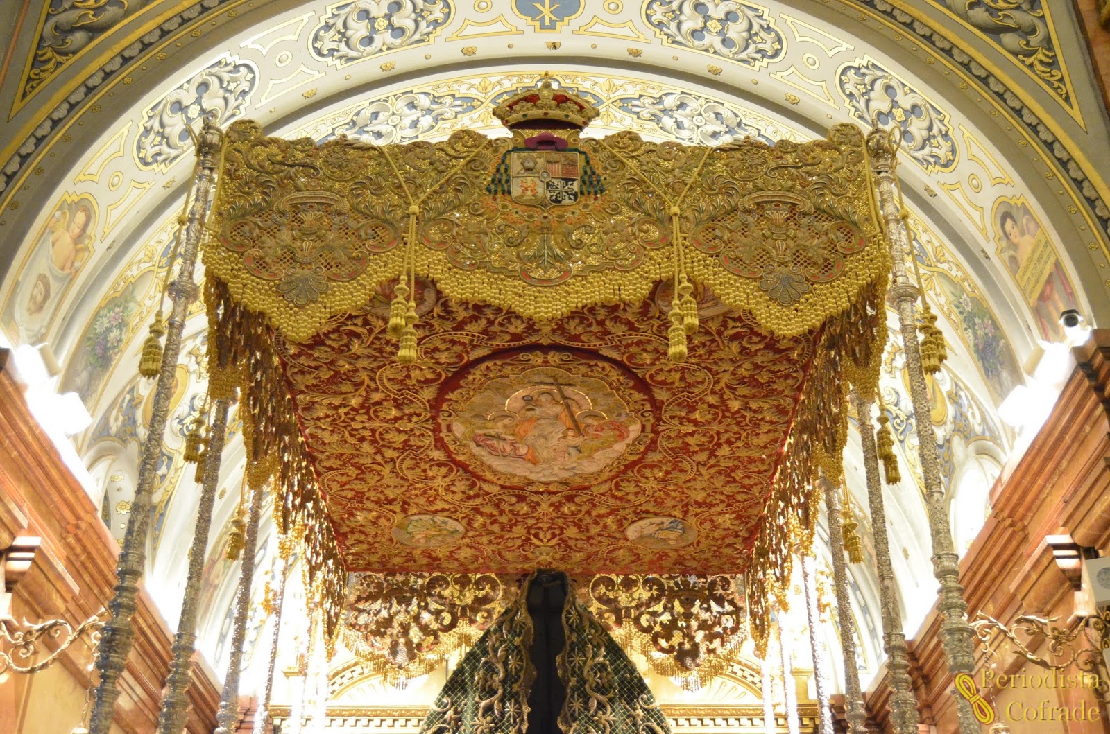 Periodista Cofrade: EL PALIO RESTAURADO DE LA MACARENA YA ESPERA LA ...