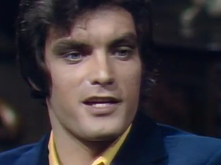 Shadows on the Wall: An Online Dark Shadows Fanzine: The Quintessential ...