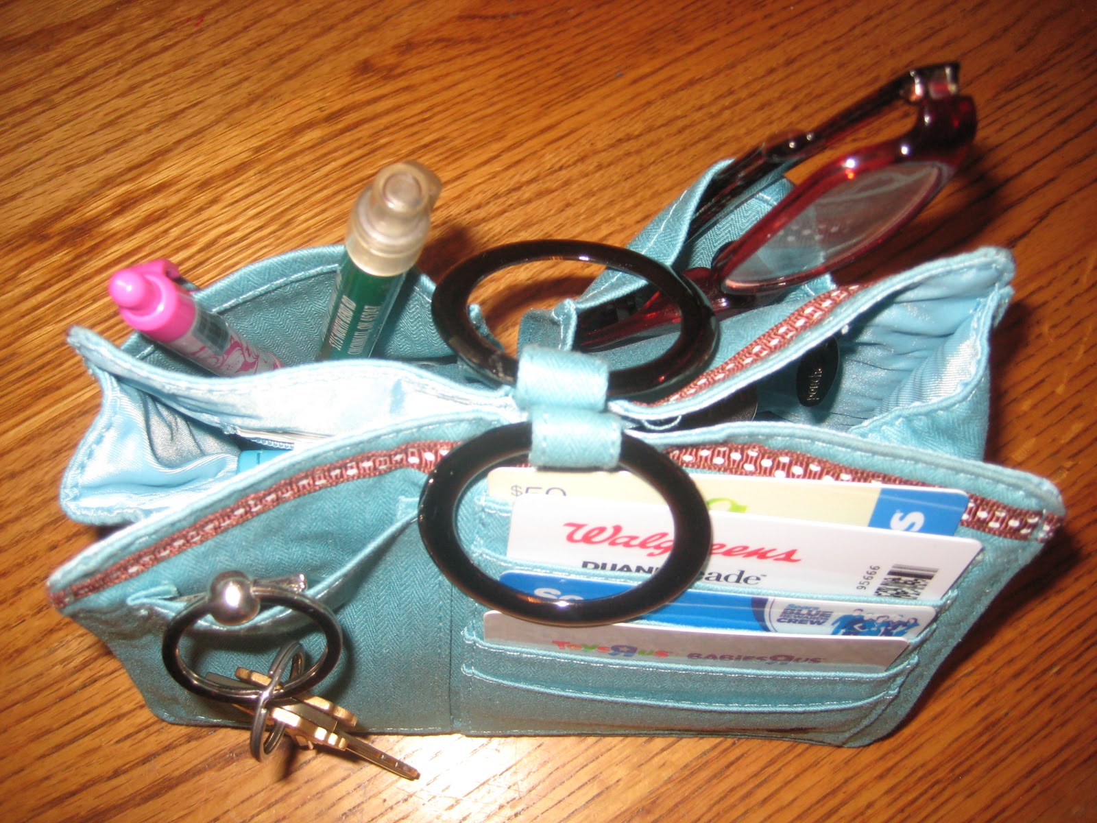 Minta's Creations: Pouchee purse organizer review and giveaway