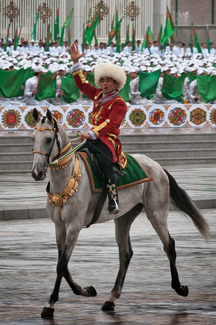 Suitcase and World: Turkmen Culture. Carpets, Hats and Horses.