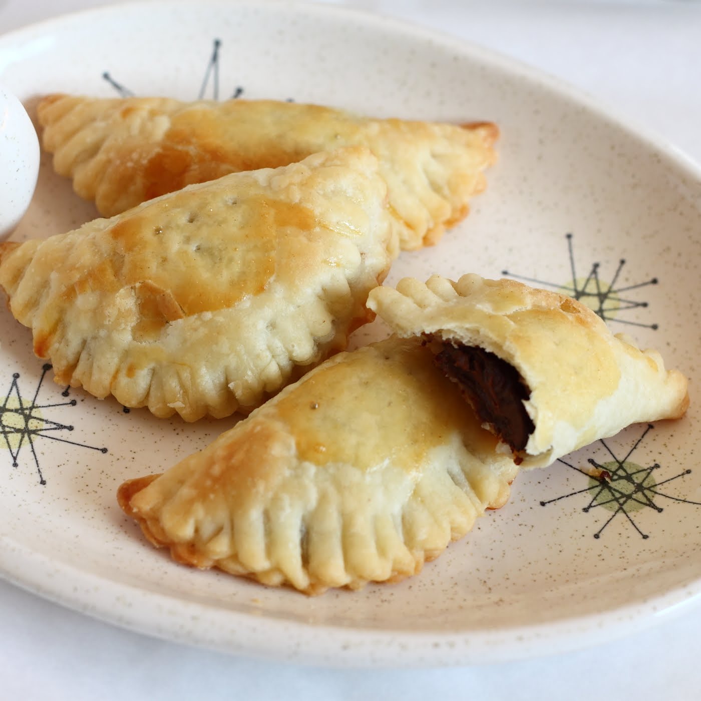 ShowFood Chef: Nutella Hand Pies - Flaky, Chocolate Mini Pies