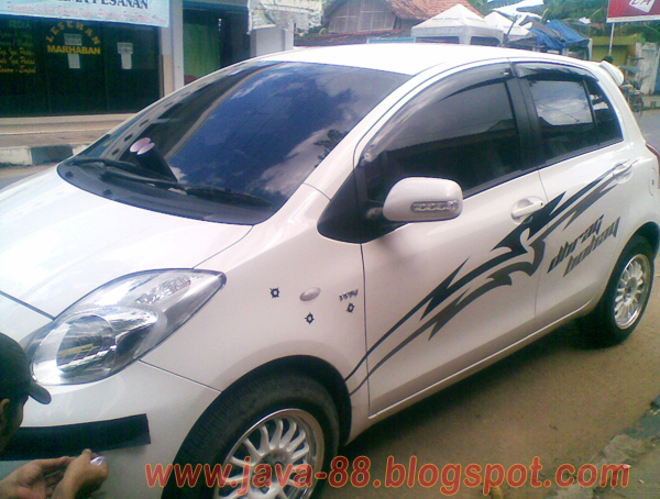 Java 88 Cutting Stiker: Toyota Yaris
