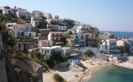 ΧΑΟΣ ΣΤΑ ΝΗΣΙΑ...!!! ΕΜΕΙΝΕ ΑΠΟ ΚΑΥΣΙΜΑ Η ΙΚΑΡΙΑ... ΤΡΩΕΙ ΚΑΤΑΡΕΣ ΣΕ ...