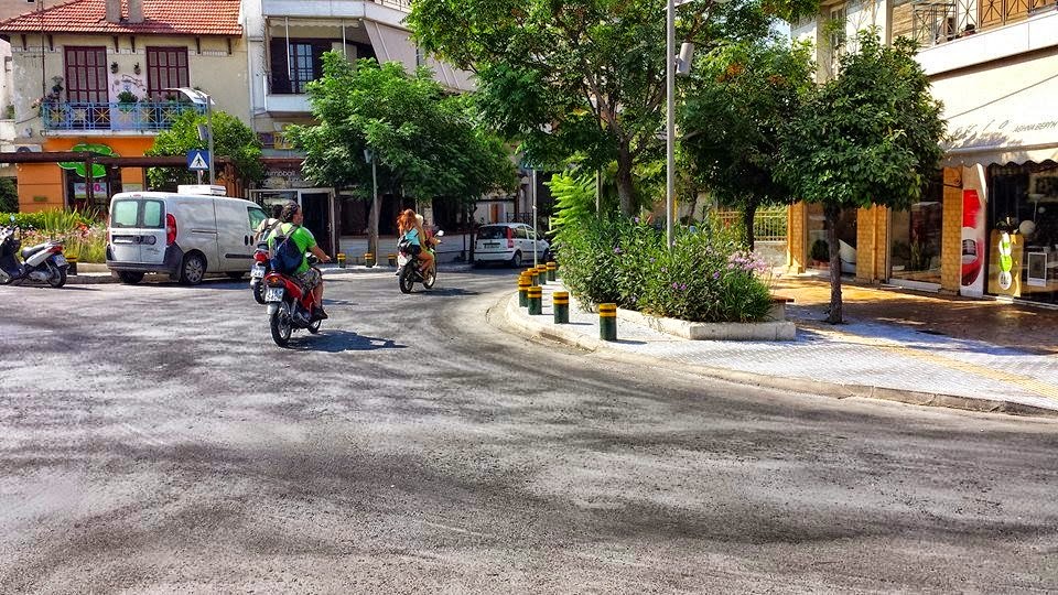 ΤΟΠΟΘΕΤΗΘΗΚΑΝ ΤΑ ΚΟΛΟΝΑΚΙΑ ΣΤΟ 856 - ΠΛΑΤΕΙΑ ΥΜΗΤΤΟΥ - ΤΟ ΑΥΤΟΝΟΗΤΟ ...