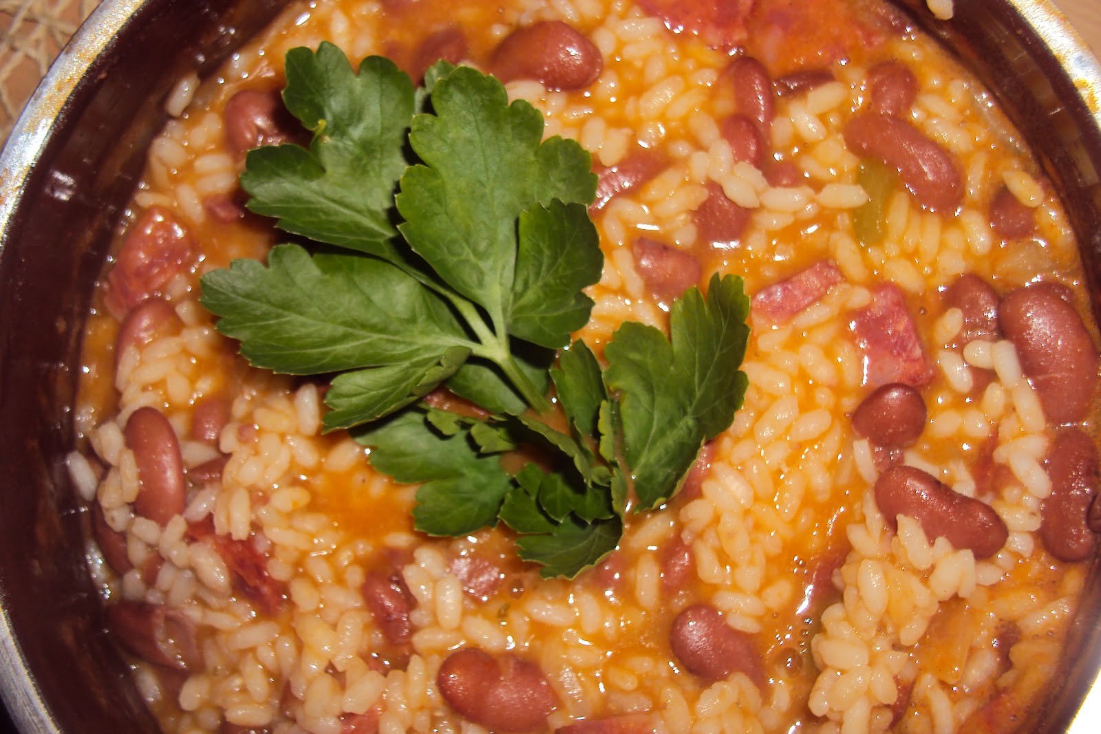 Sabor caseiro: Receita de arroz de feijão malandrinho