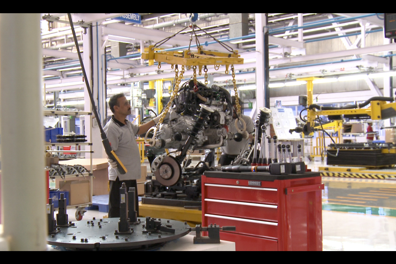 New Car Ok: Jaguar-Land Rover Opens Assembly Plant in India