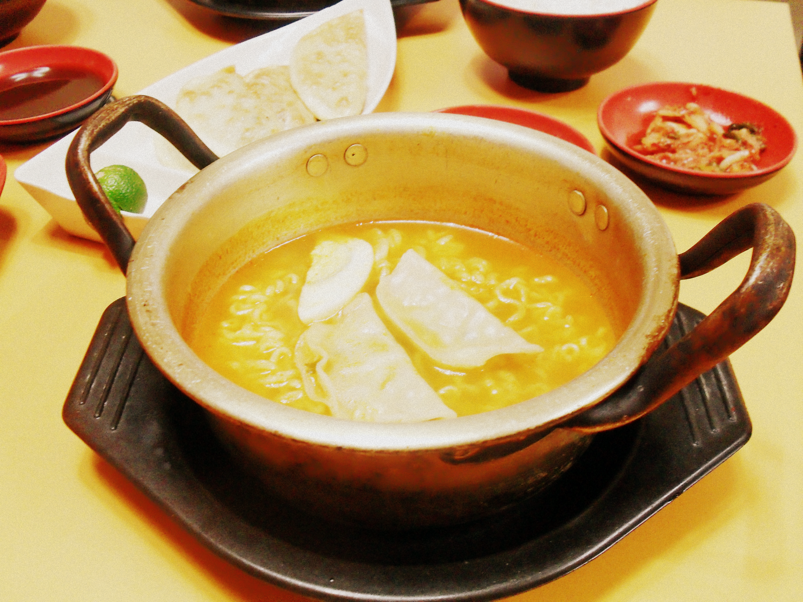 Anna's Kitchen: Mr. Ramyun