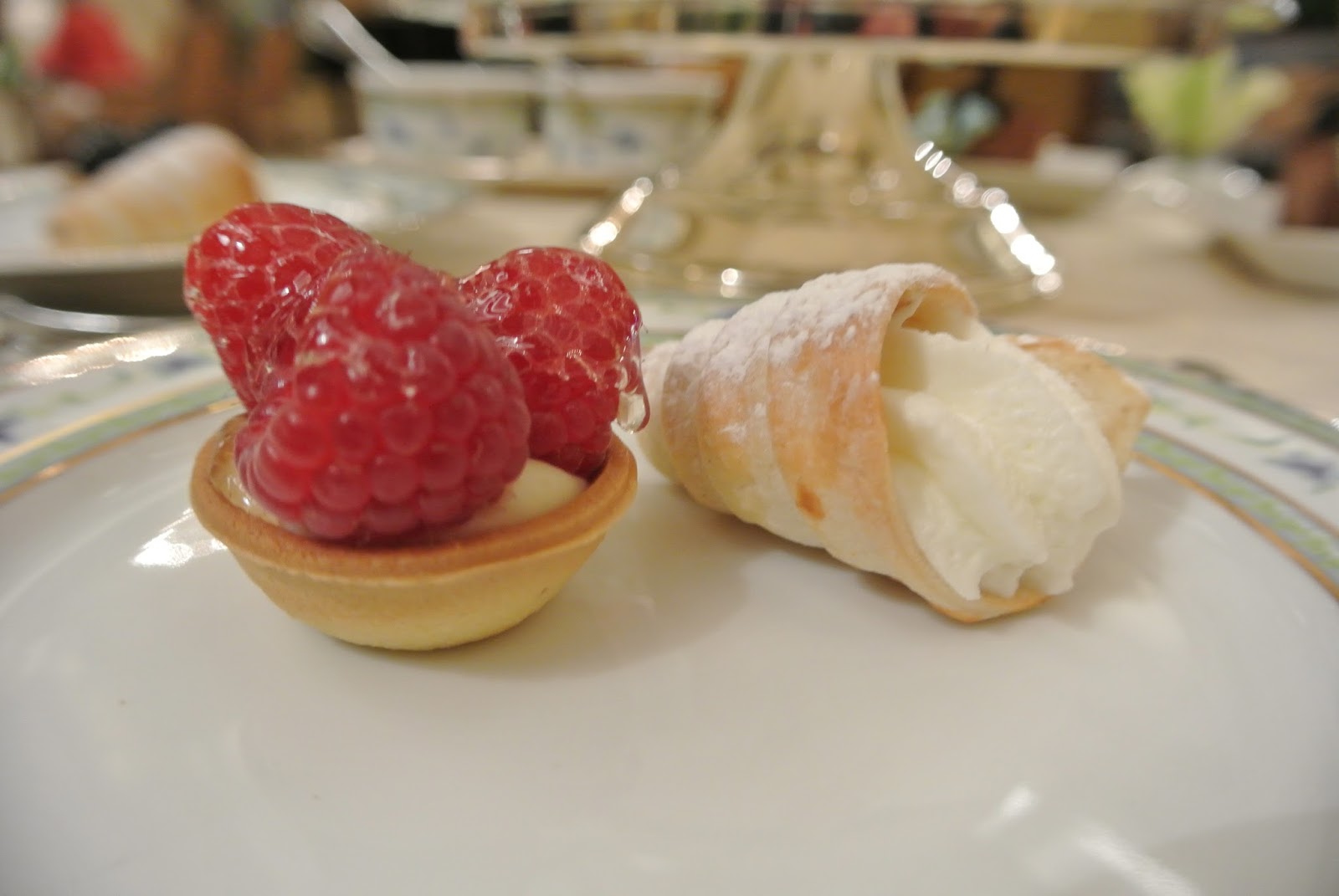 Kate and Chelsie: Afternoon Tea At The Ritz Madrid