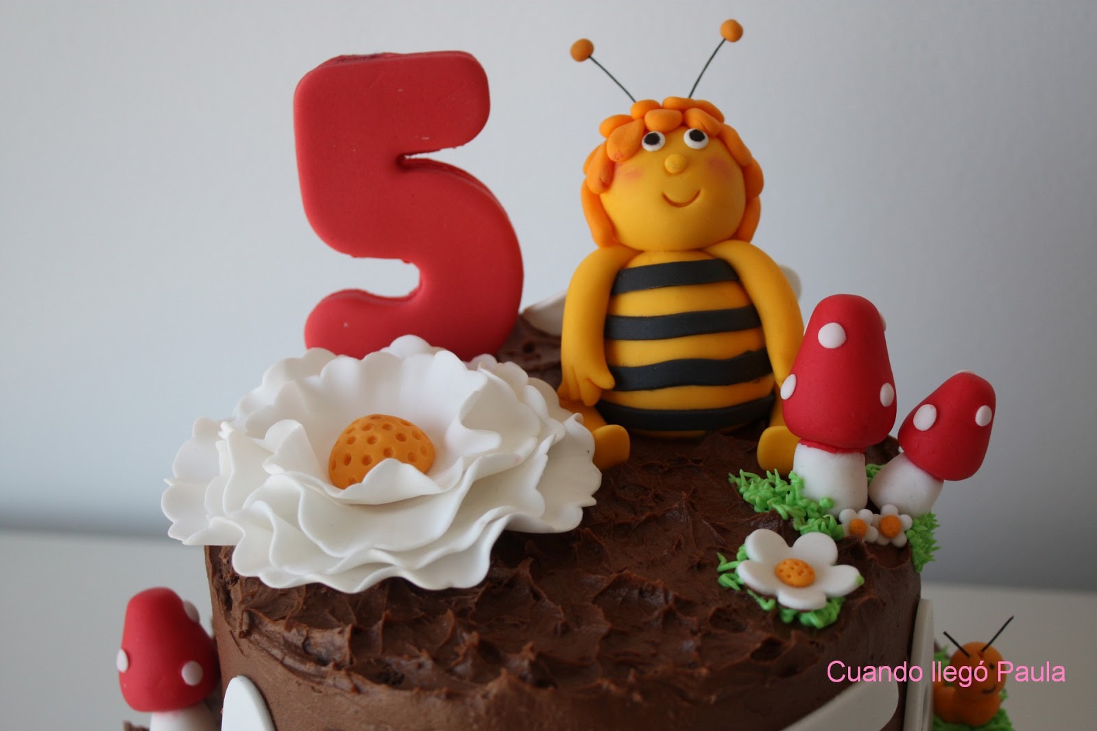 Cuando llegó Paula: Tarta Abeja Maya