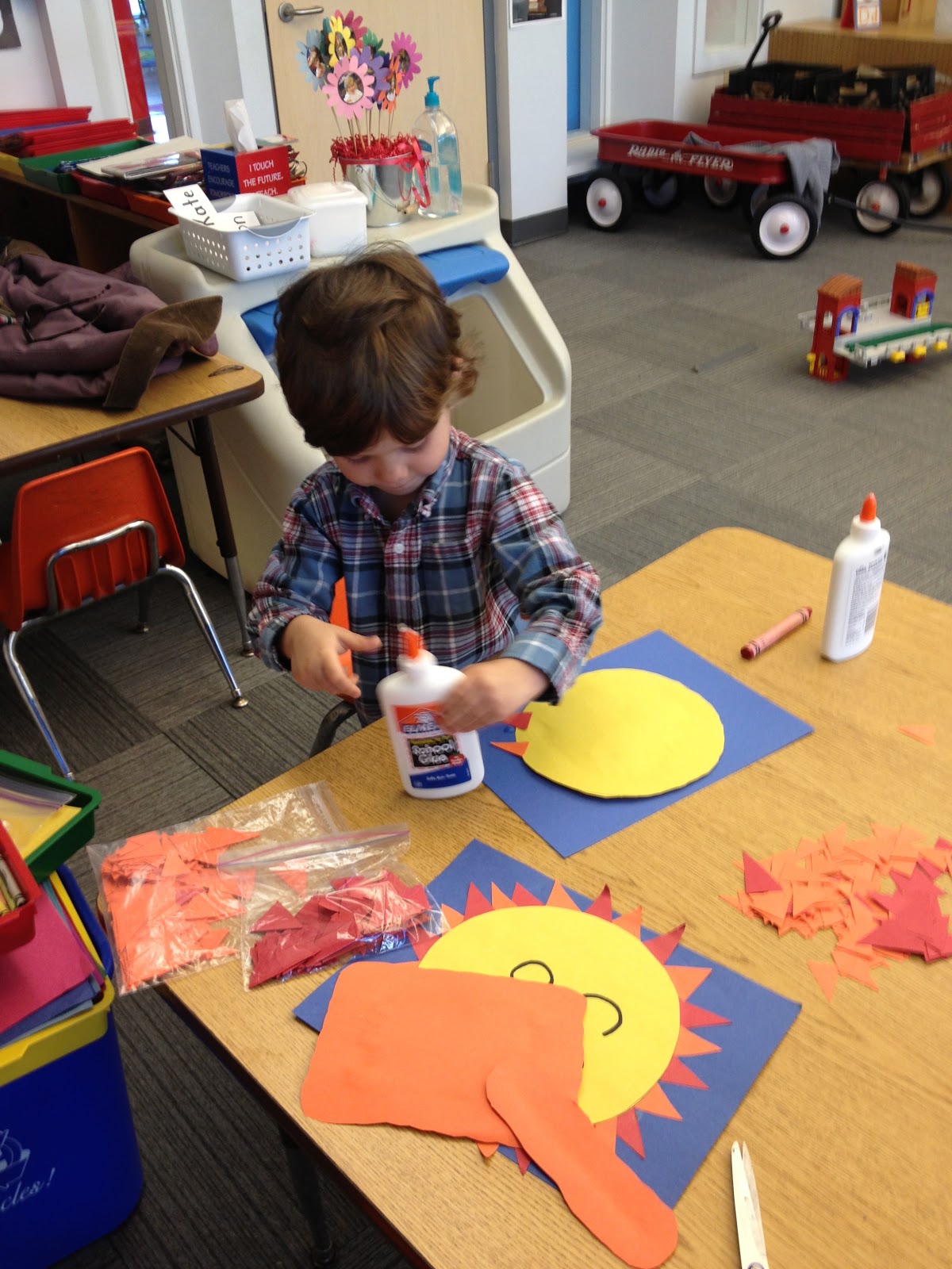 Ms. Parker & Ms. Shamaine's Prekindergarten Class: S is for Sun!!