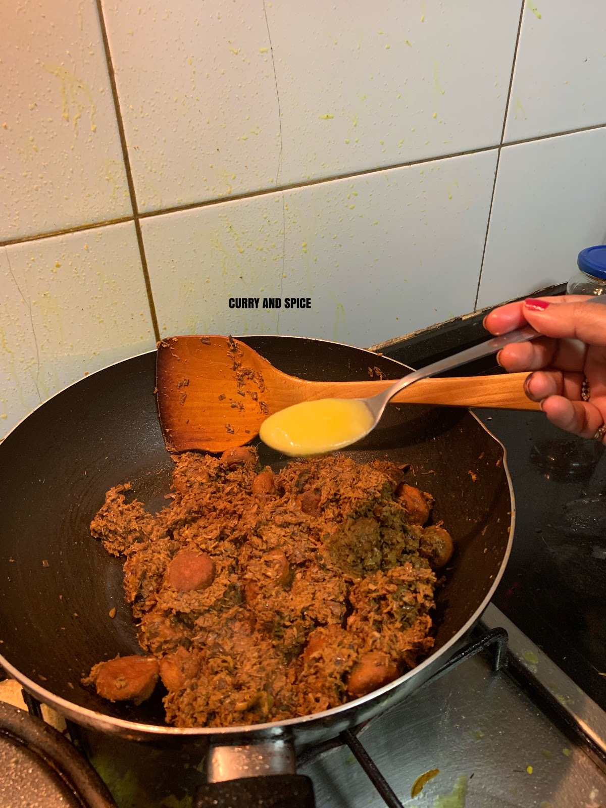 CURRY AND SPICE: DAL ER BORA DIYE MOCHAR GHONTO