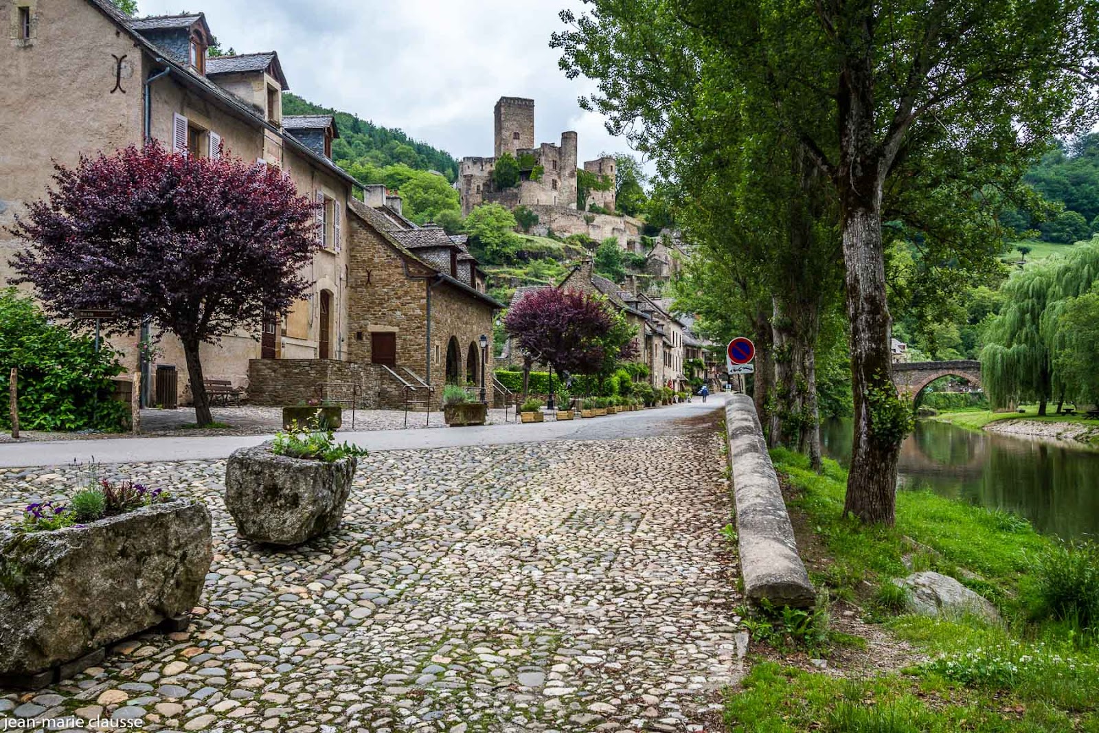 Découvrir la France en photos: 9 - BELCASTEL. (Aveyron - 12)
