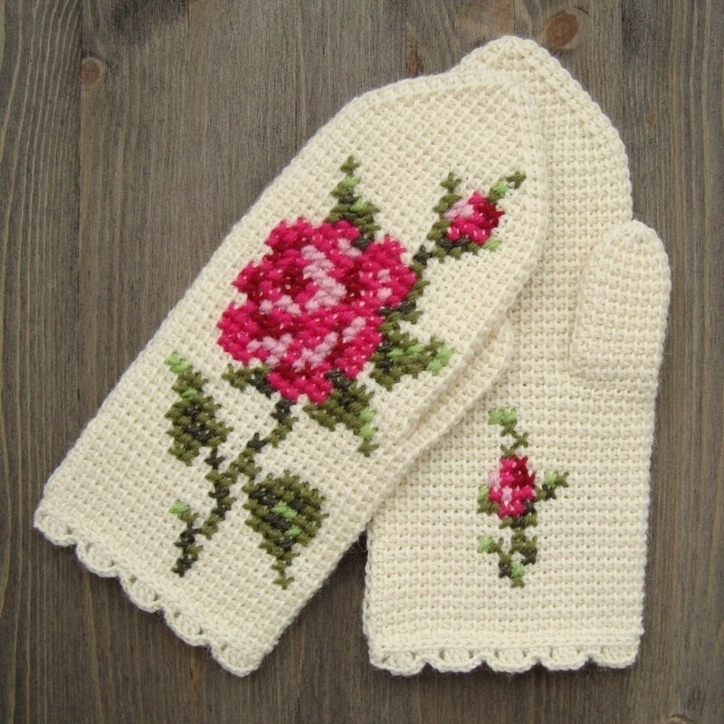 Irina: Mittens. Embroidery.
