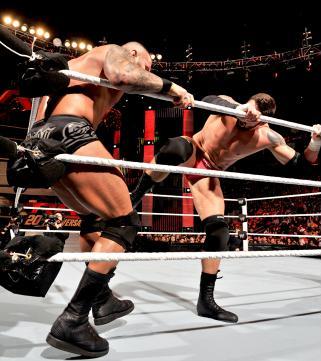 WWE In live!!!!: WADE BARRETT vs RANDY ORTON