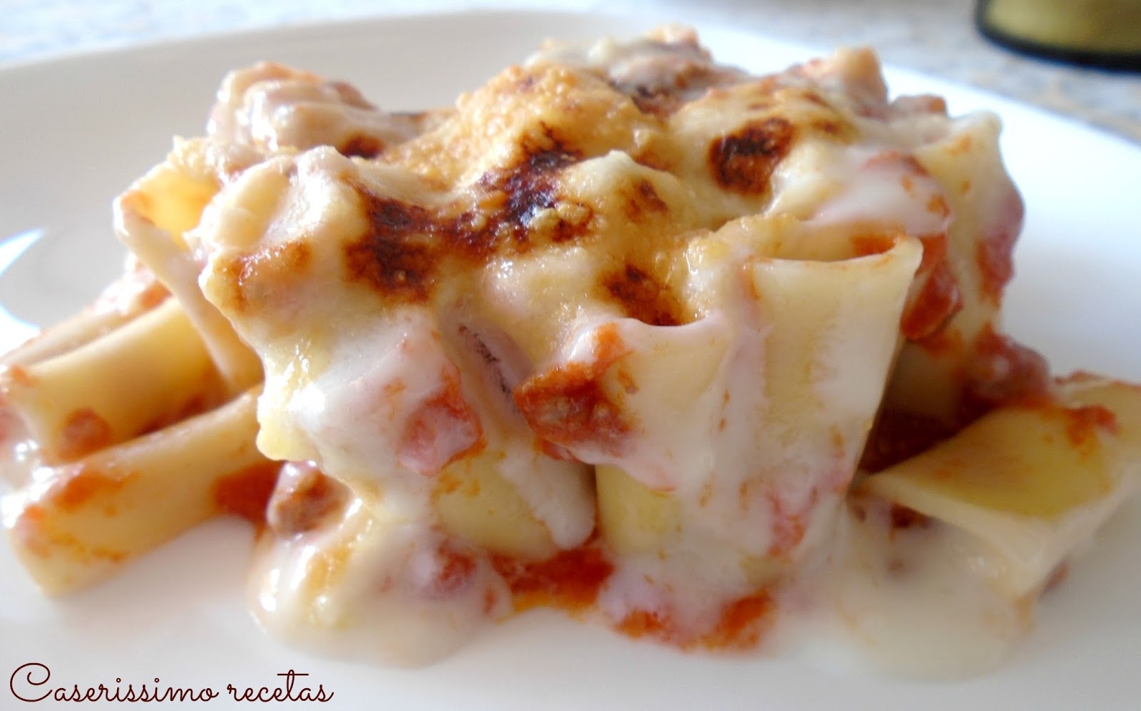 MOSTACHOLES CON BOLOGNESA Y BECHAMEL LIGERA | Caserissimo