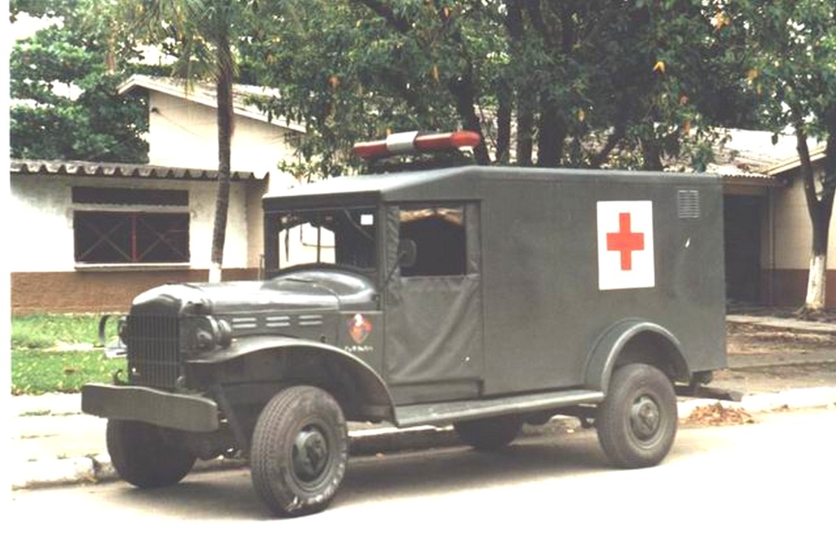 Viaturas Brasil: Dodge M-615 Ambulancia - Exército Brasileiro