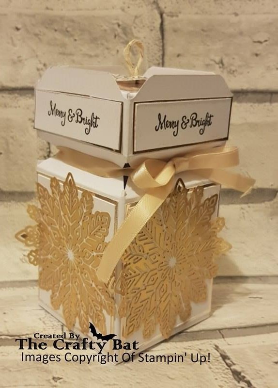 The Crafty Bat: Christmas Cracker Gift Box