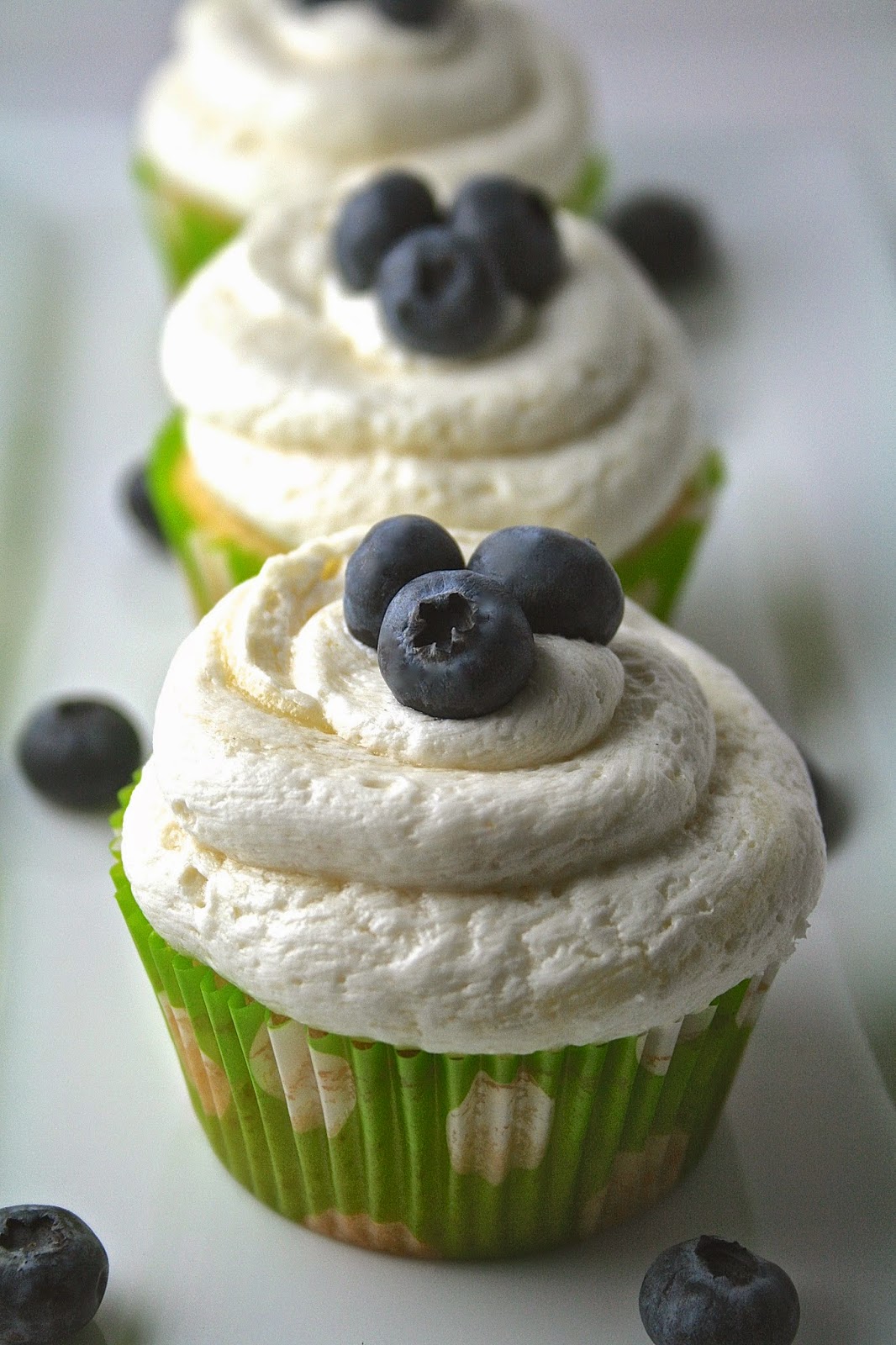 Oregon Transplant: Blueberry Cream Cupcakes