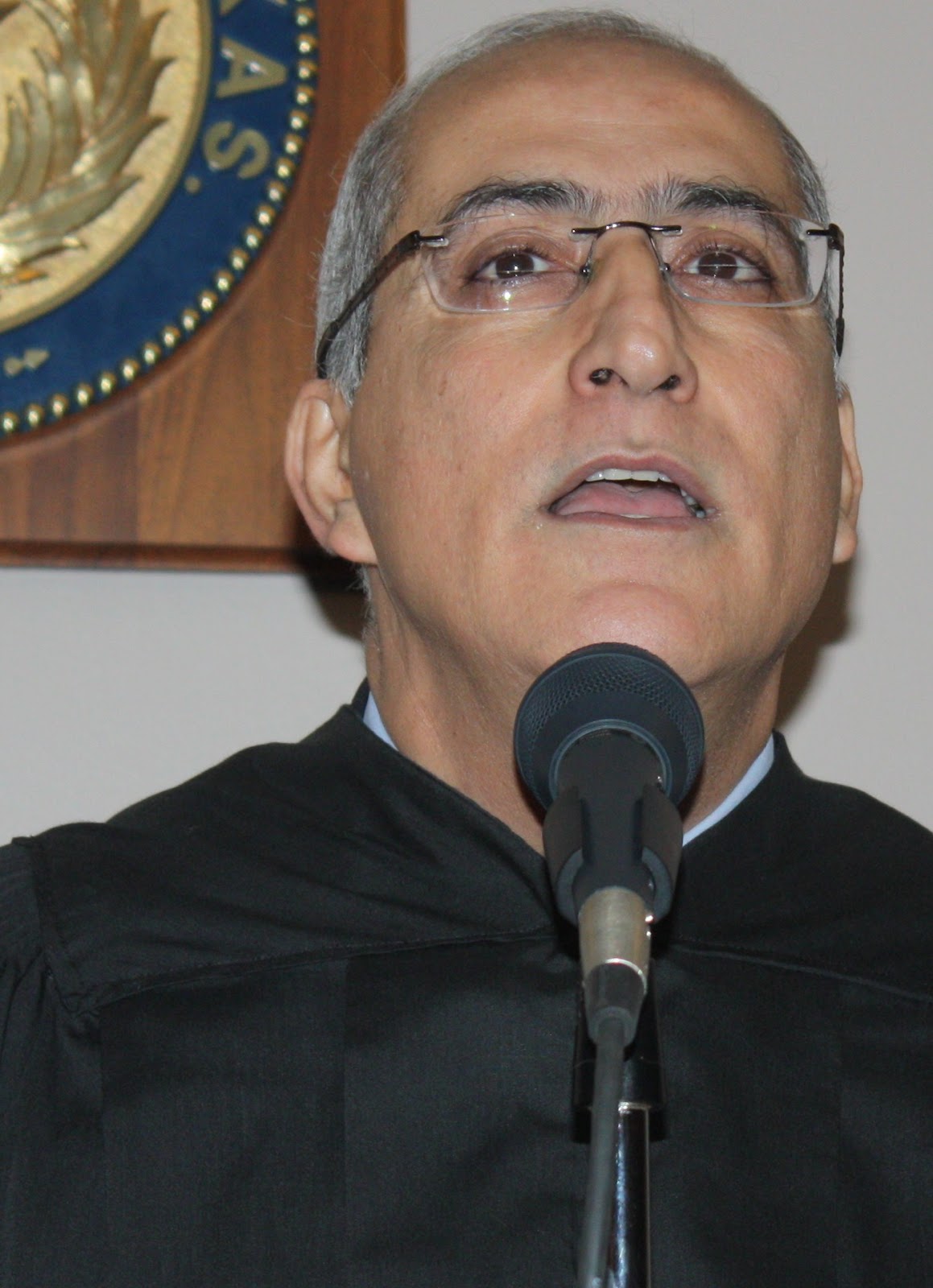 Walker Report - Shedding Light on Bexar County: Swearing in ceremony ...