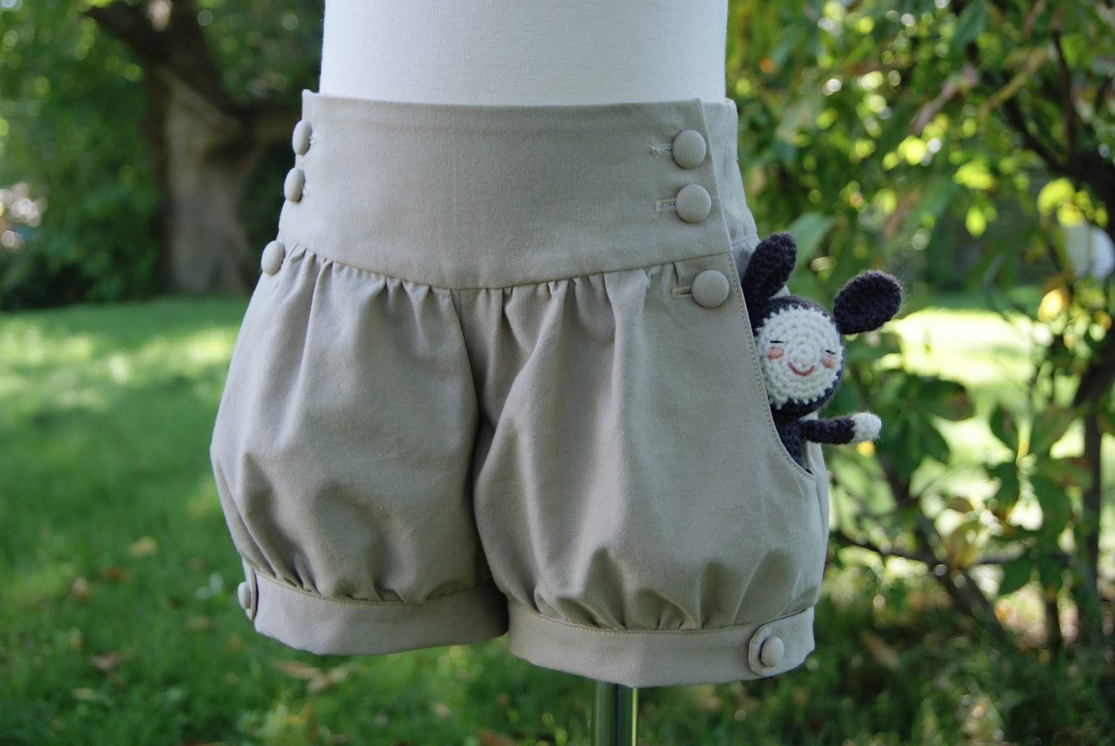 nest full of eggs: Leon Shorts