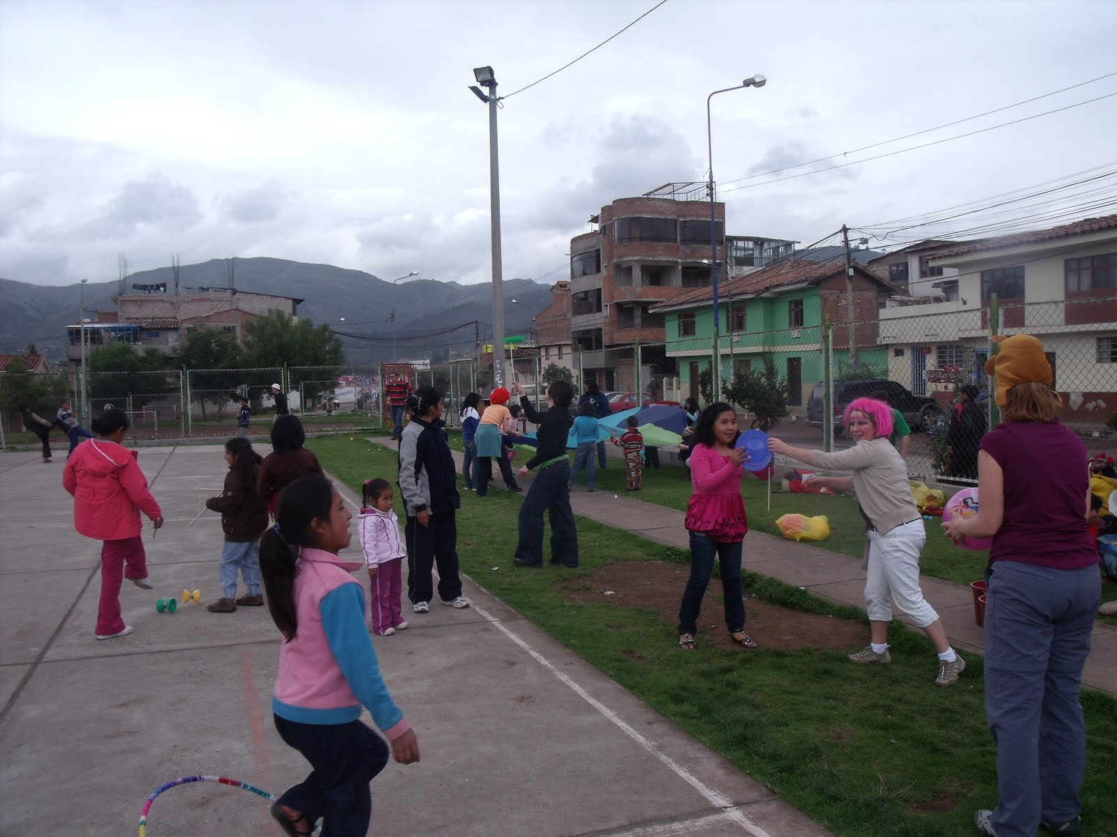 the Ropers in Peru: Kids' Games