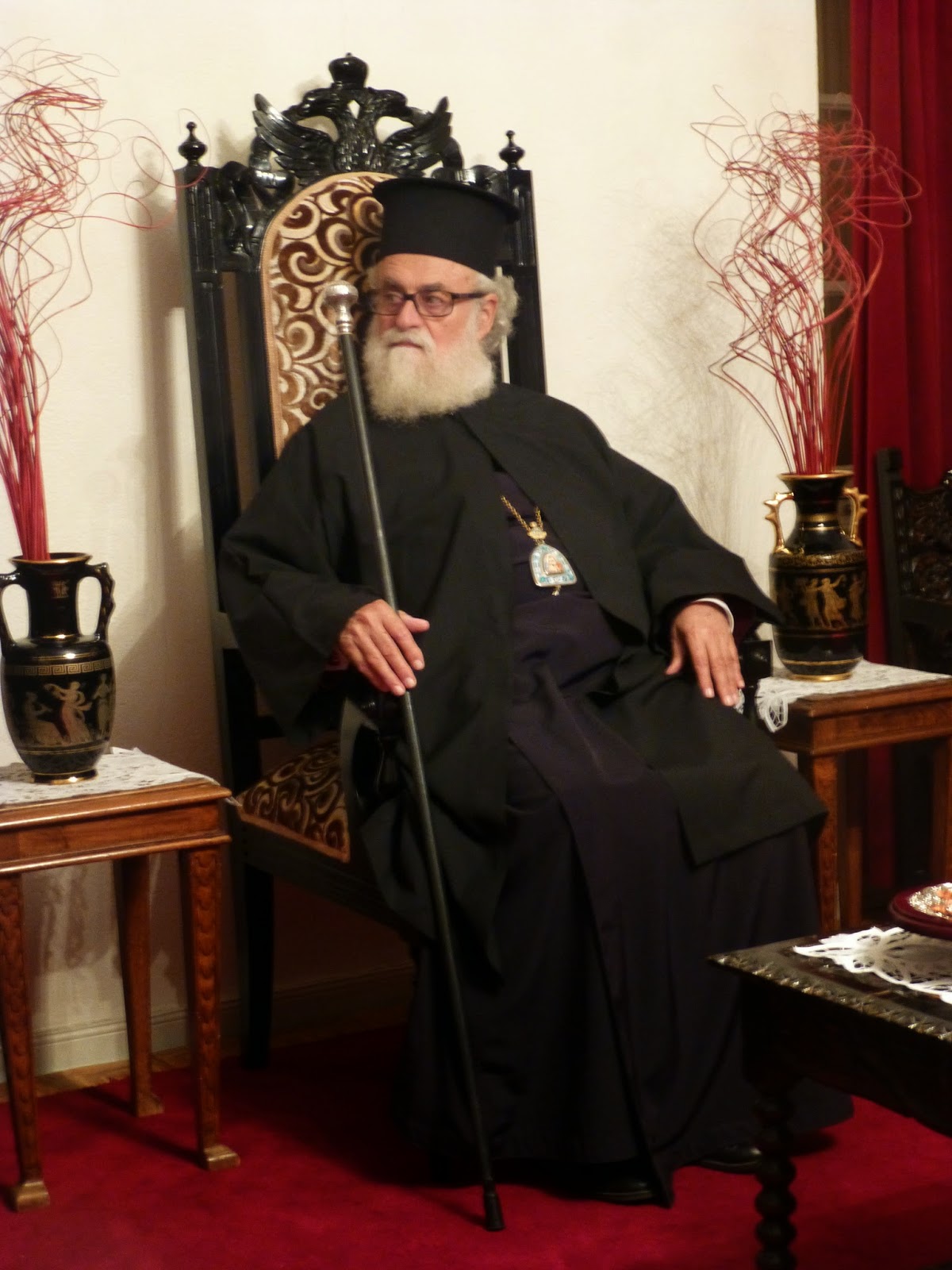 Ακροδεξιοί μητροπολίτες: Ομοφυλοφιλία και υποκριτική «ομοφοβία» | Ροΐδη ...