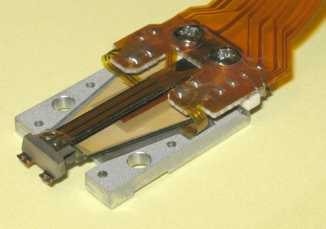 DextersLab2013: Sony Betacam Dynamic Tracking Video Heads