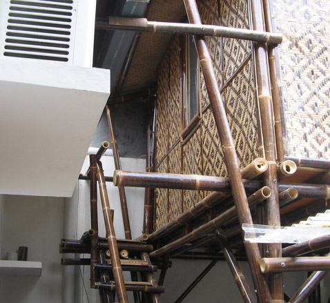 TEKNIK GAMBAR BANGUNAN: Design Rumah bambu tahan gempa