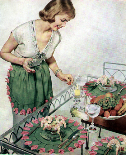 Ladybug Vintage: Thanksgiving Hostess