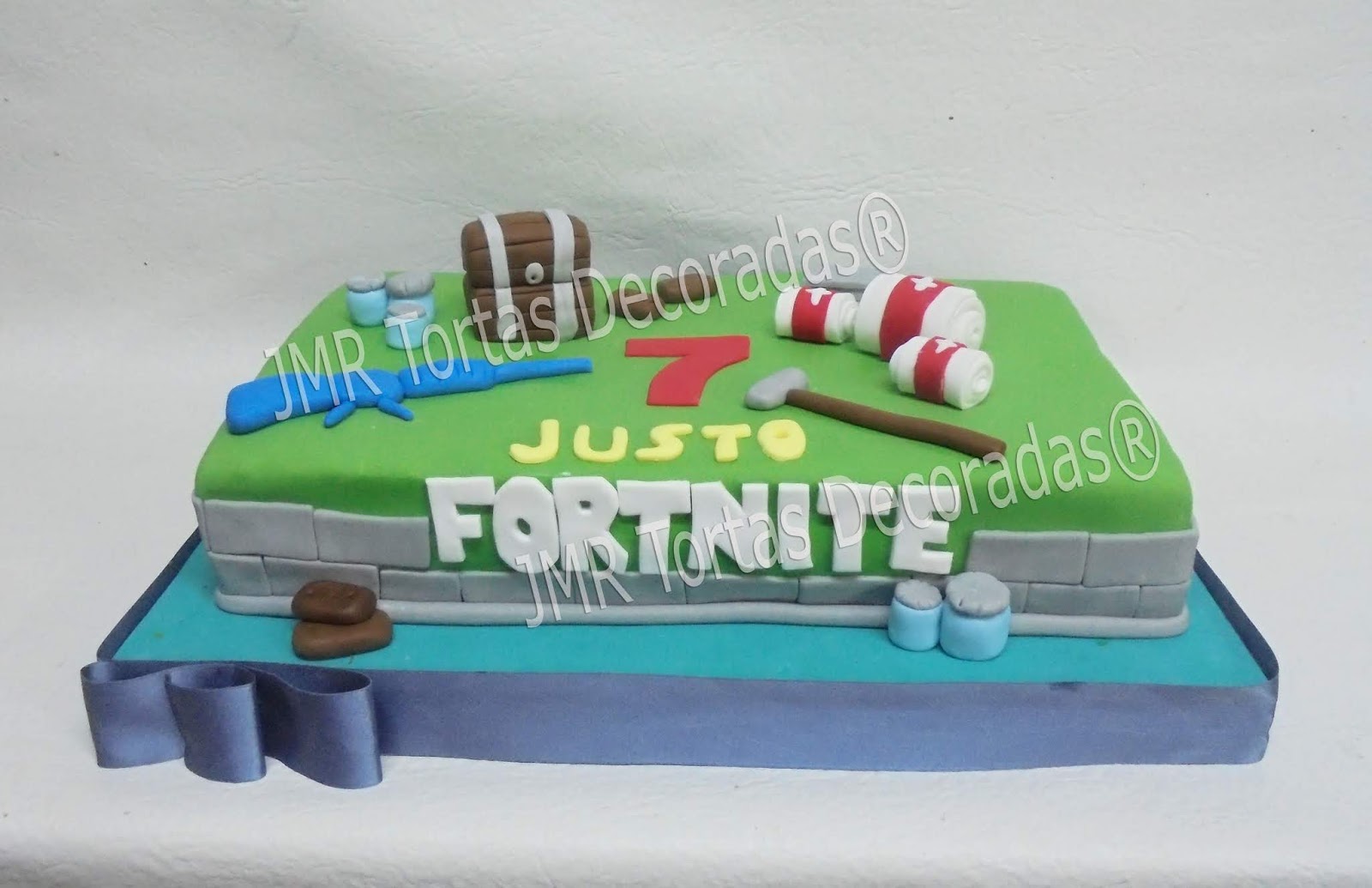 Torta fortnite rectangular | JMR Tortas Decoradas