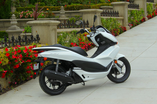 Bike World Express: 2011 Honda PCX Review