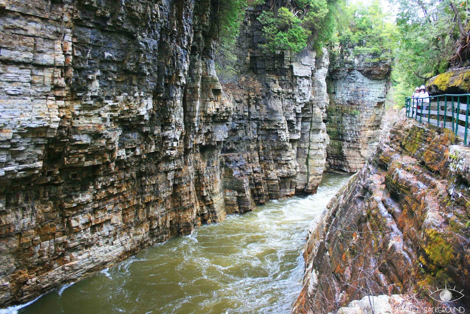 4 jours au CANADA : MONTREAL & AUSABLE CHASM - My Travel Background