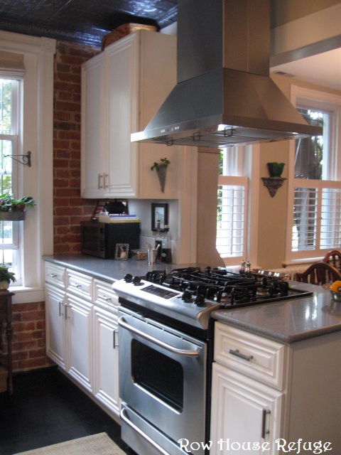 Row House Refuge: REAL Row House Kitchens