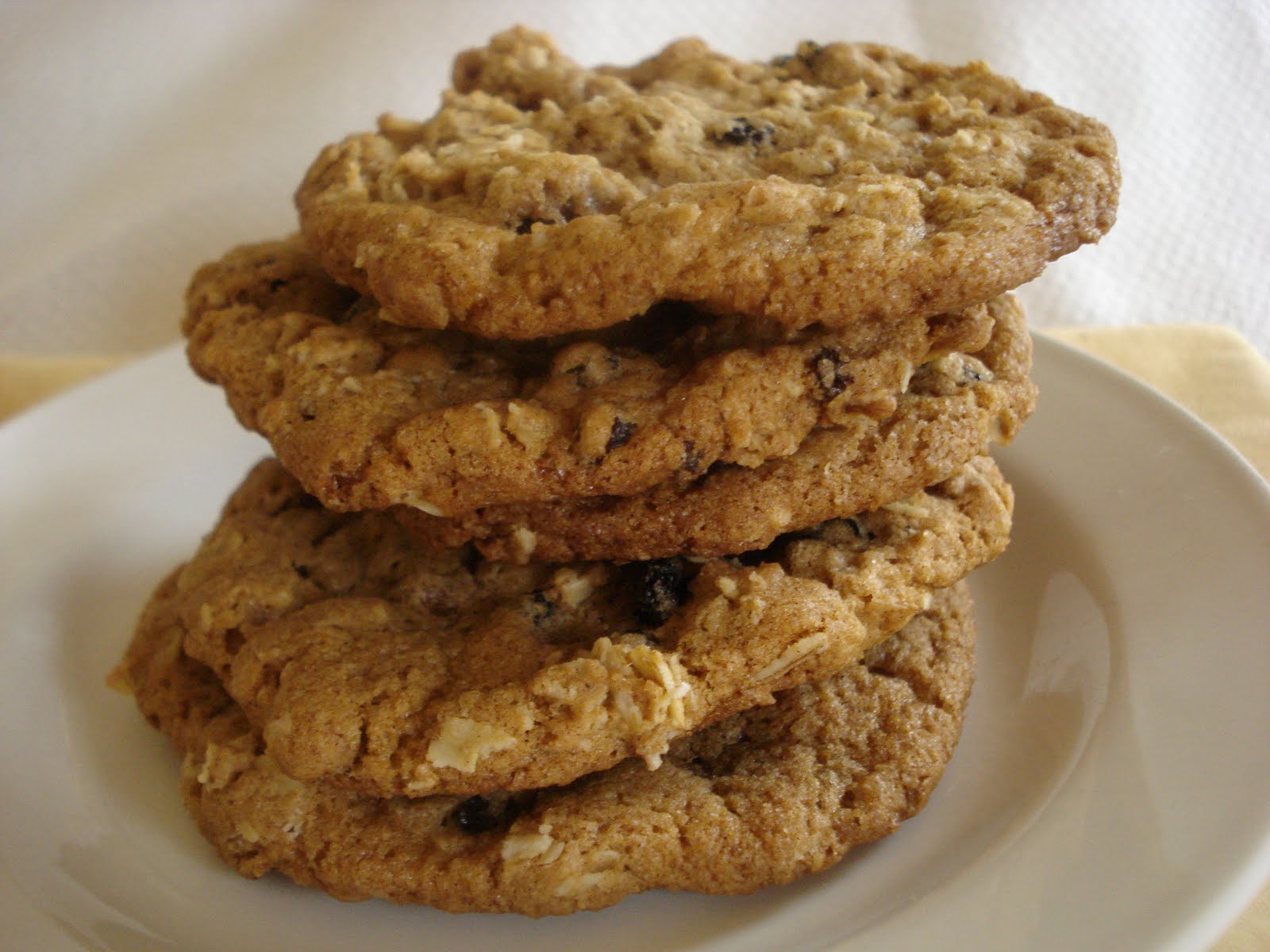 The Cookie Scoop: Oatmeal Currant Cookies