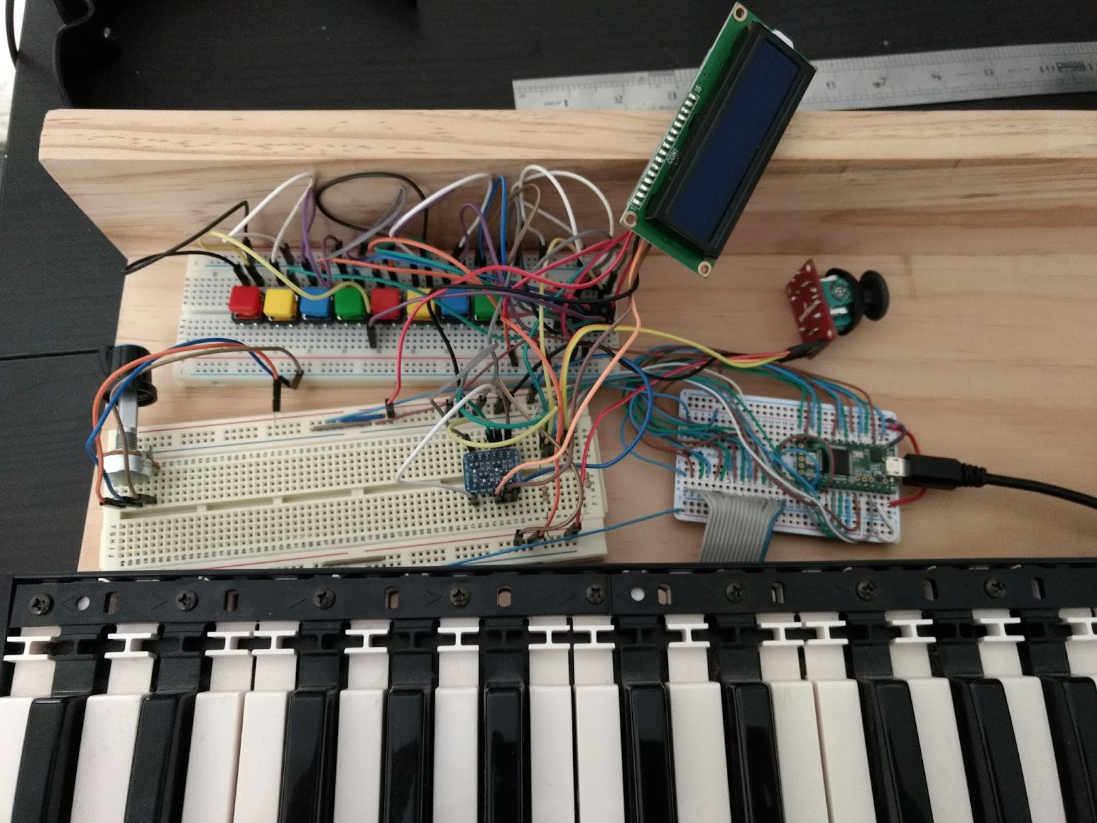 Random Project Lab: Teensytune: A Teensy-based MIDI controller/keyboard