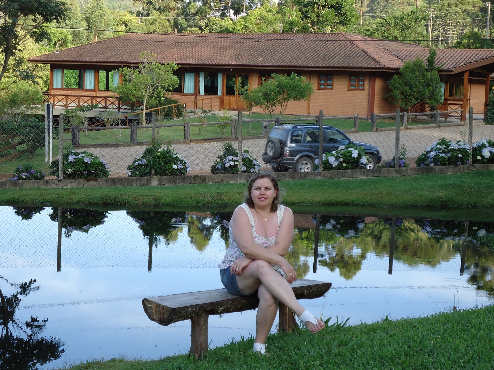 ESCOLA MUNICIPAL MARIA EMÍLIA GOMES CARVALHO