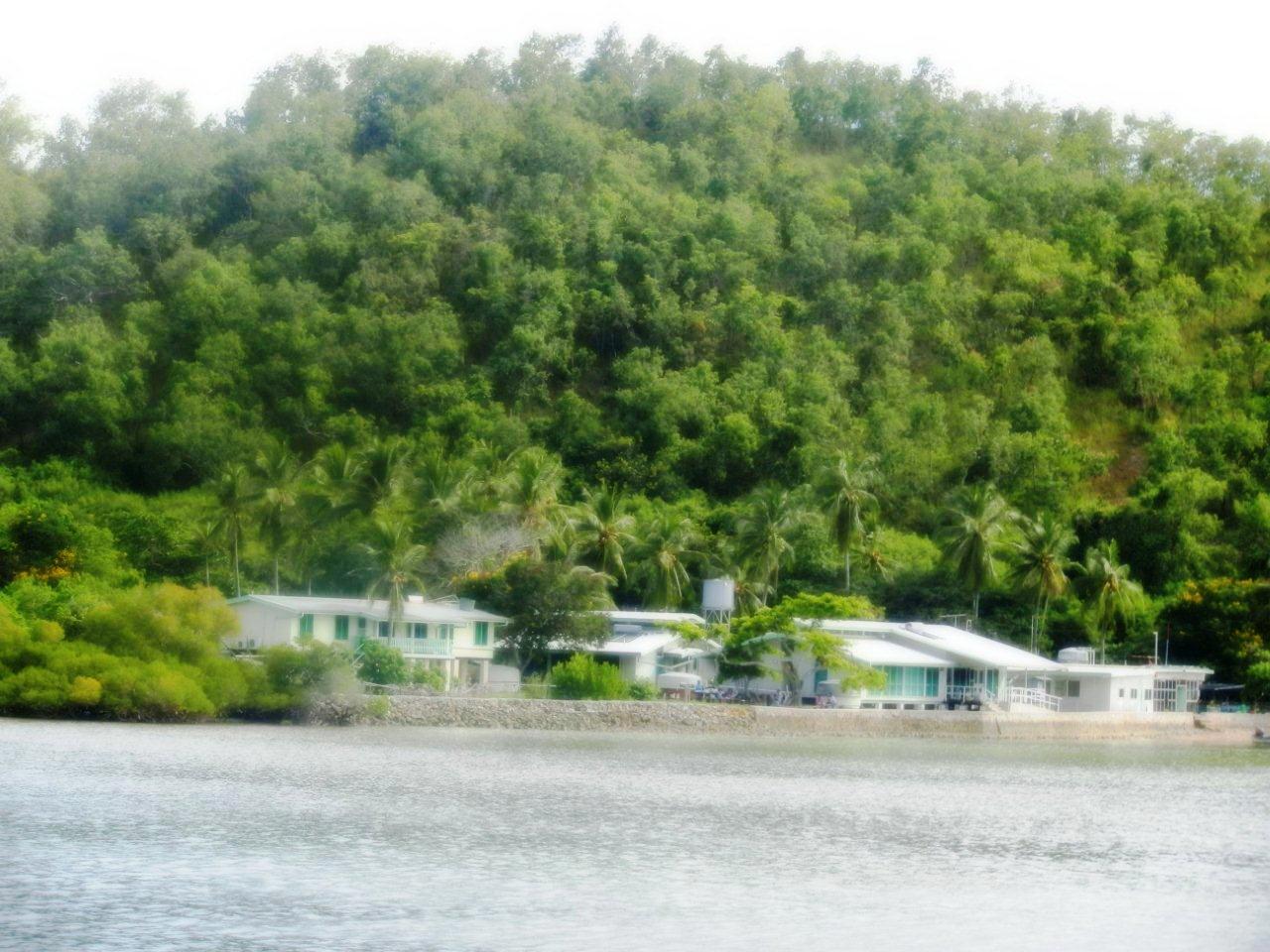 Malum Nalu: Idyllic Bootless Bay